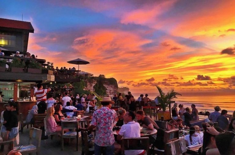 Our Favourite Bars In Uluwatu Ministry Of Villas our-favourite-bars-in-uluwatu-ministry-of-villas